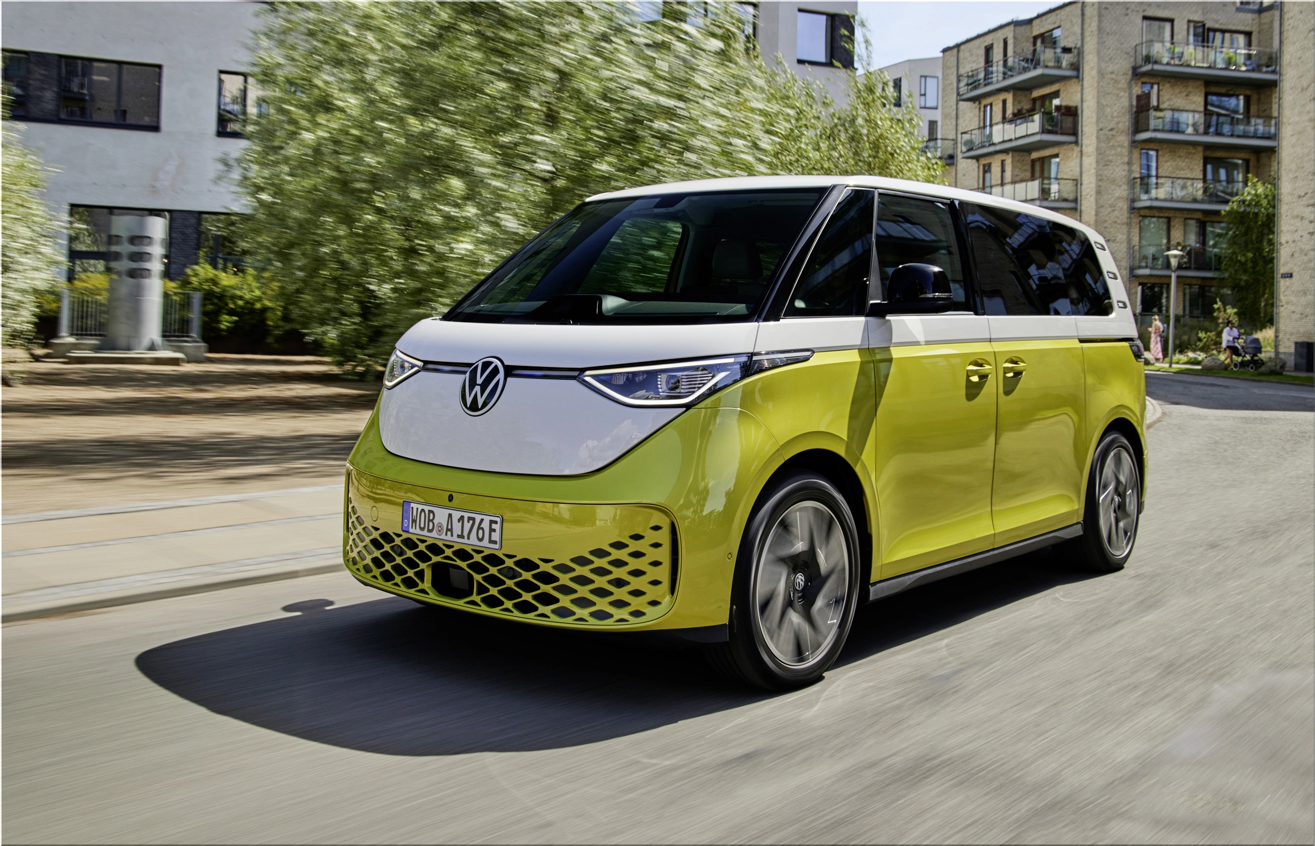 The 2023 Volkswagen ID. Buzz Is a Retro Electric Van with a Modern ...