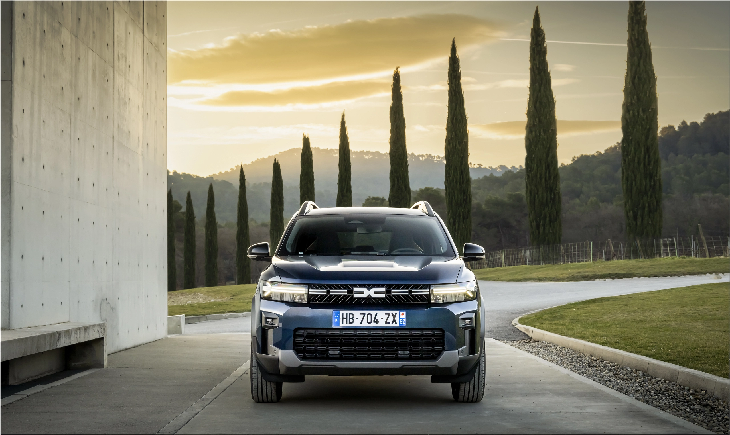 Dacia Bigster 2025: $27K SUV With Huge Cargo and Hybrid Option | Gerane