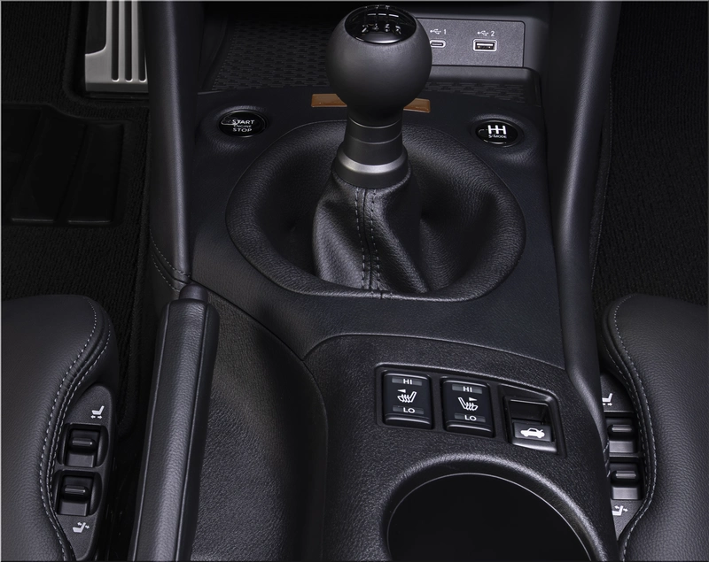 New Nissan Z Heritage Edition Brings Back 300ZX Spirit | Gerane