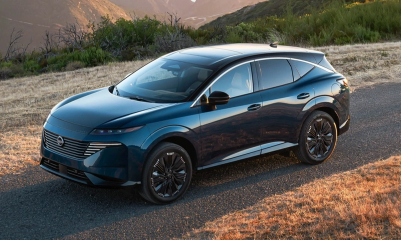 2025 Toyota Alphard: The Hybrid Minivan That's a Family Favorite | Gerane