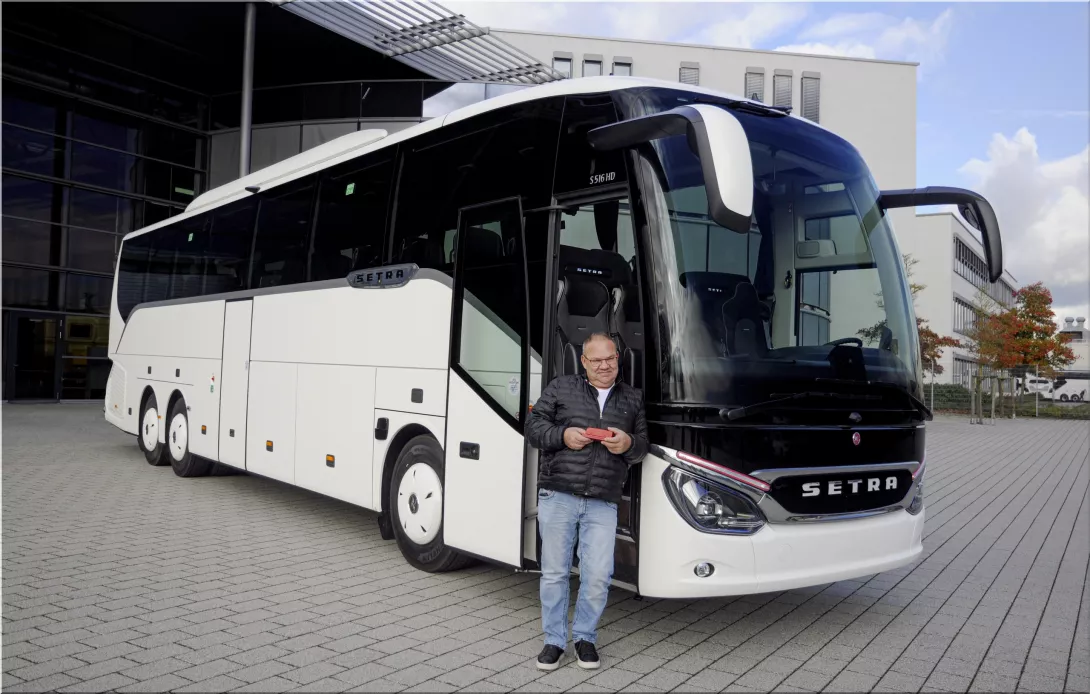 How Setra Celebrated Its 10,000th Touring Coach of the 500 Series | Gerane